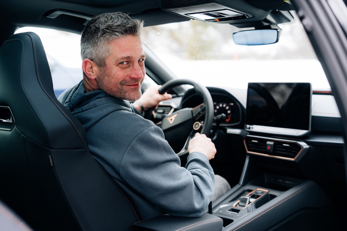 Driving on snow: winter driving training with Fredy Barth